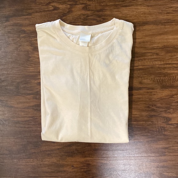 Tops | Hm Basic Tee | Poshmark